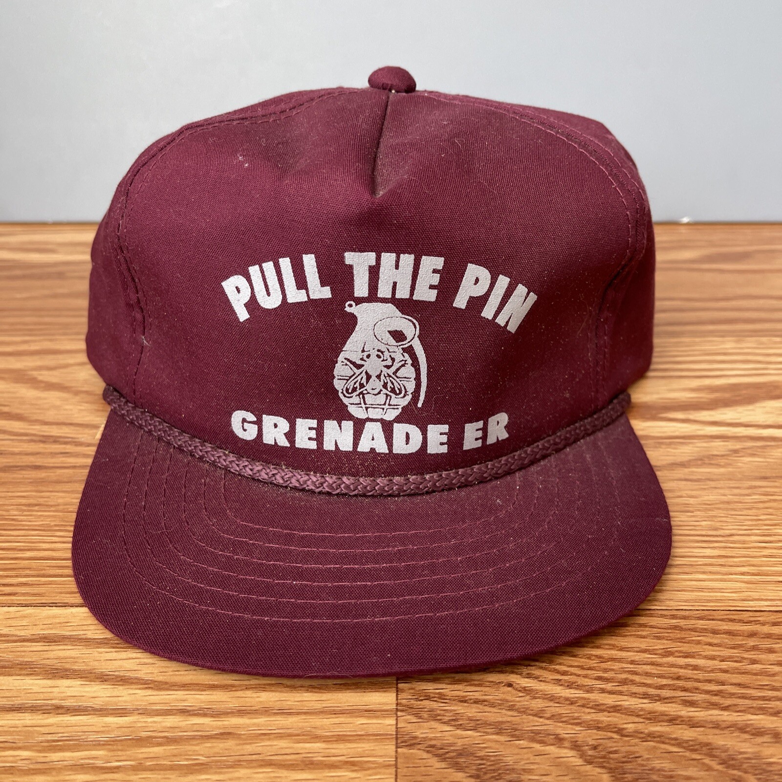 VTG Pull the Pin Grenade Er Grenadeer Hat Maroon Army… - Gem
