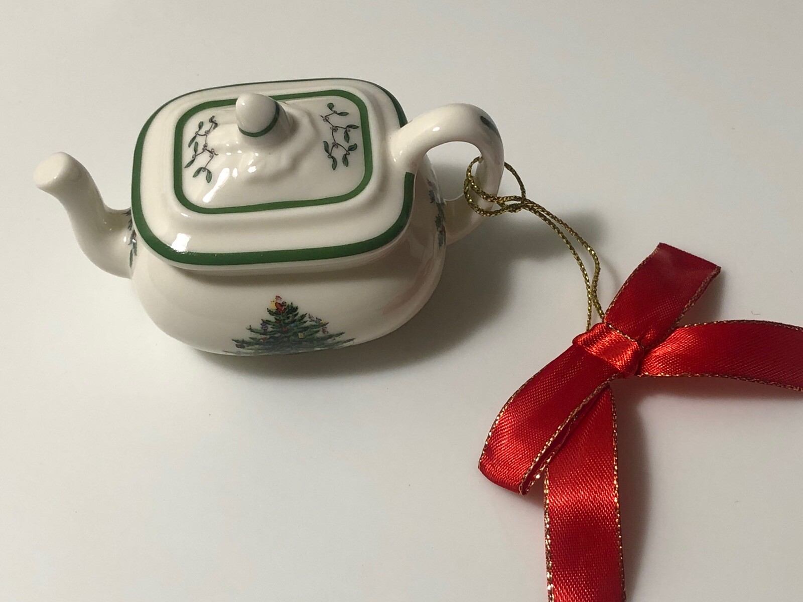 SPODE CHRISTMAS TREE TEAPOT ORNAMENT MINT CONDITION HARD TO FIND IN ...