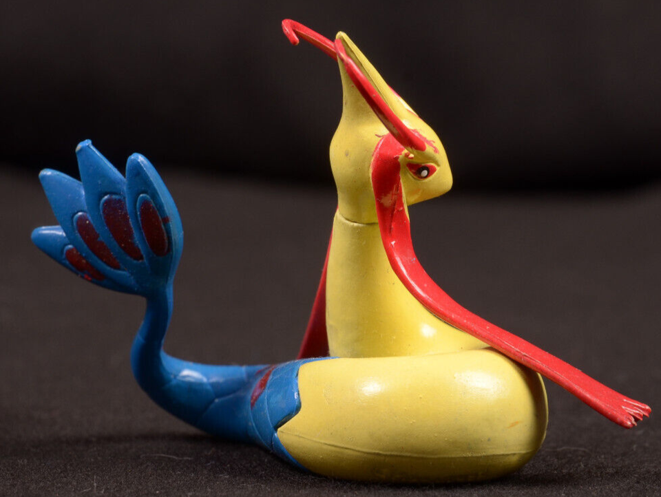Pokémon Milotic Figure. TOMY Nintendo Pre-Owned. 2" | eBay