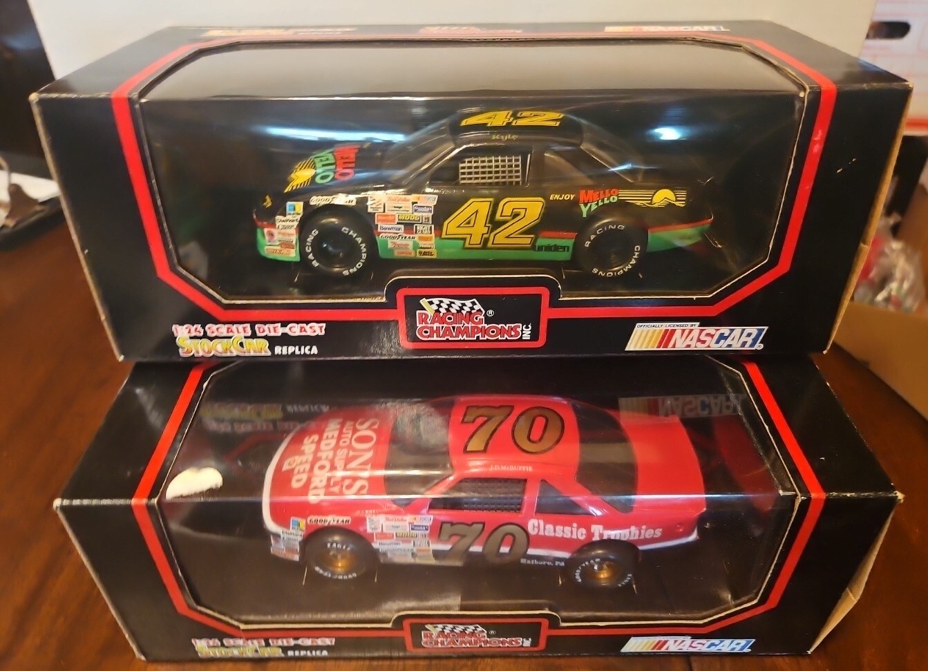 NEW RACING CHAMPIONS 1/24 DIECAST MEDFORD #70 NASCAR #42 MELLO YELLOW ...