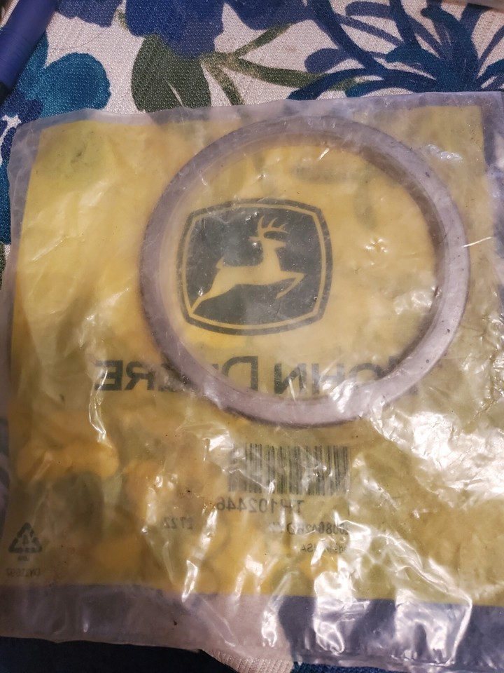 John Deere Seal TH102446 | eBay