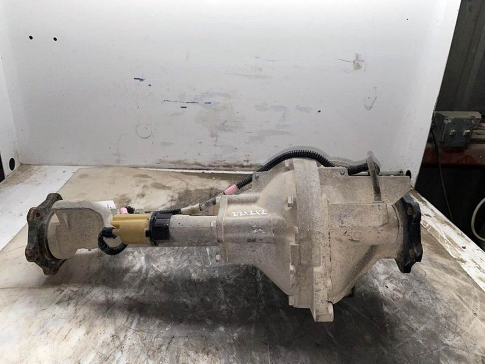 2014-2020 Chevy Silverado 1500 Pickup Front Axle Differential Carrier 3 ...