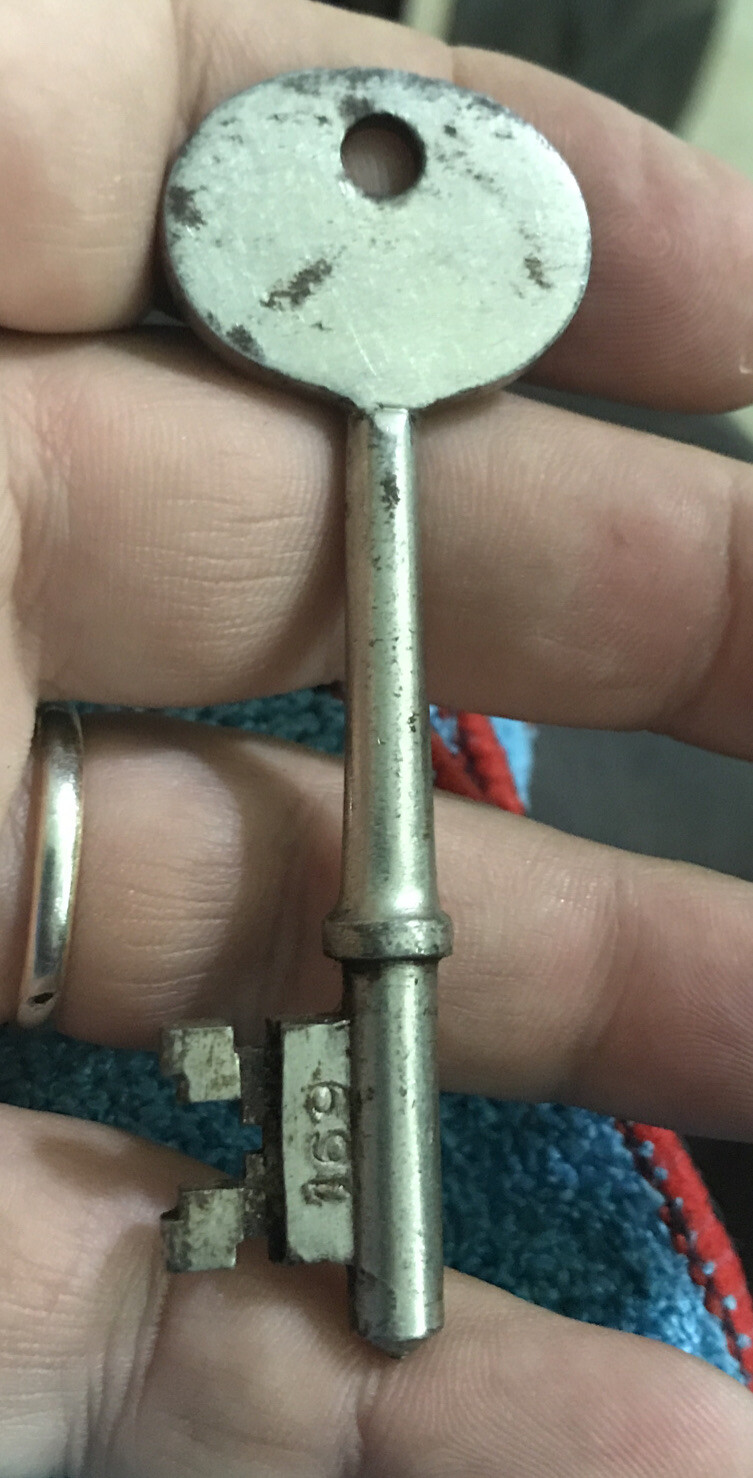 Vintage Russwin Solid Brass Skeleton Ship Hotel Room Key #159 | eBay