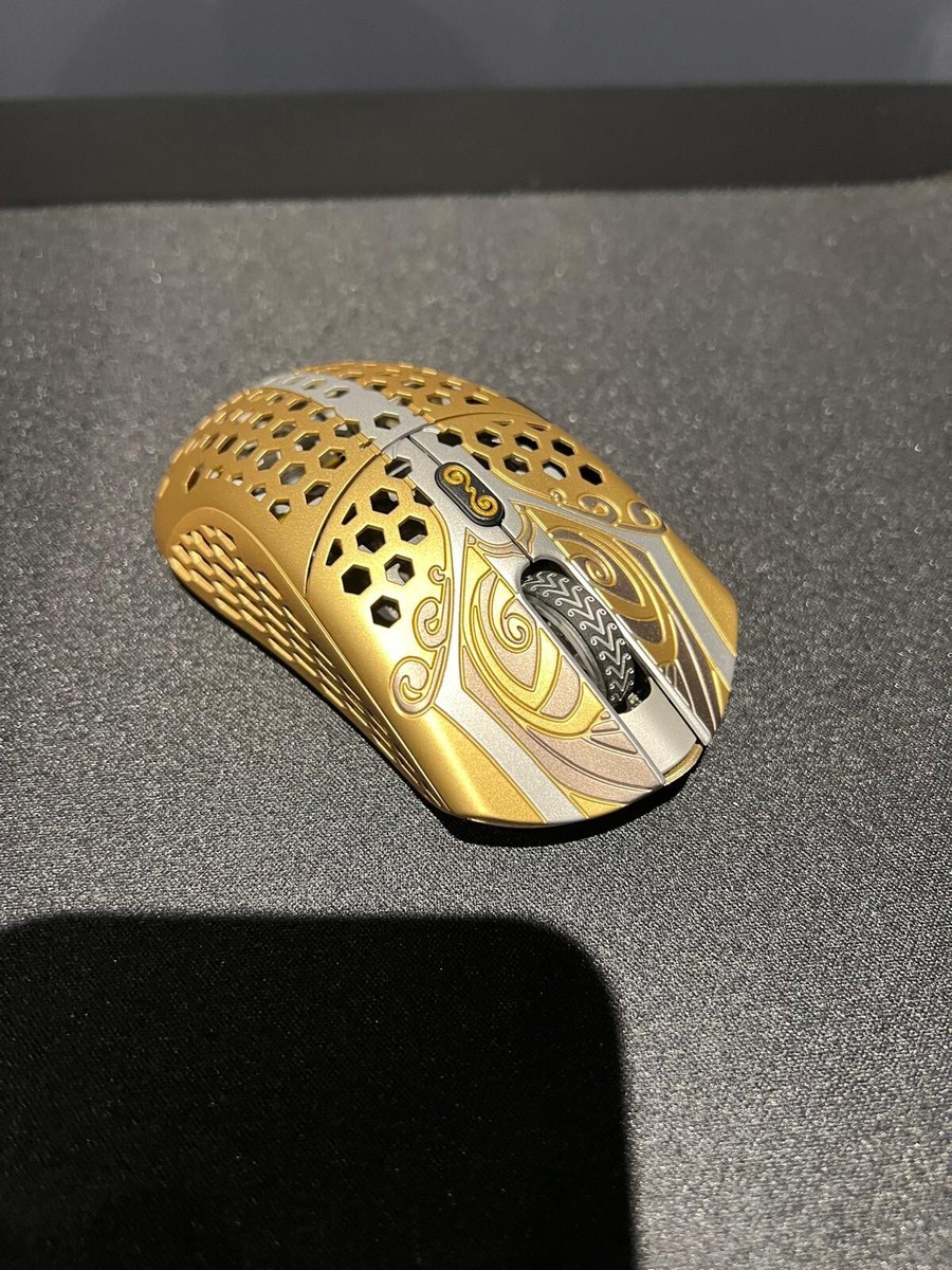 Finalmouse Starlight 12 FinalMouse Starlight 12 Pegasus (Small) In