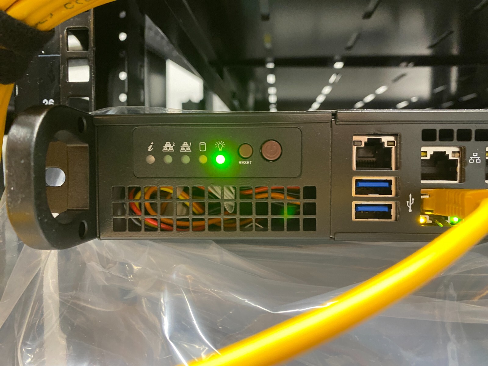 BrandNew Server SYS-5018D-FN8T SuperMicro 16GB +240GB +Xeon D-1518 RRP ...