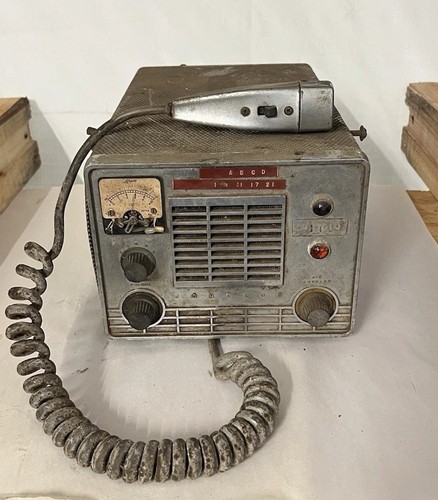 Vtg Johnson Viking Messenger CB Radio w Microphone 242-128 115 VAC ...