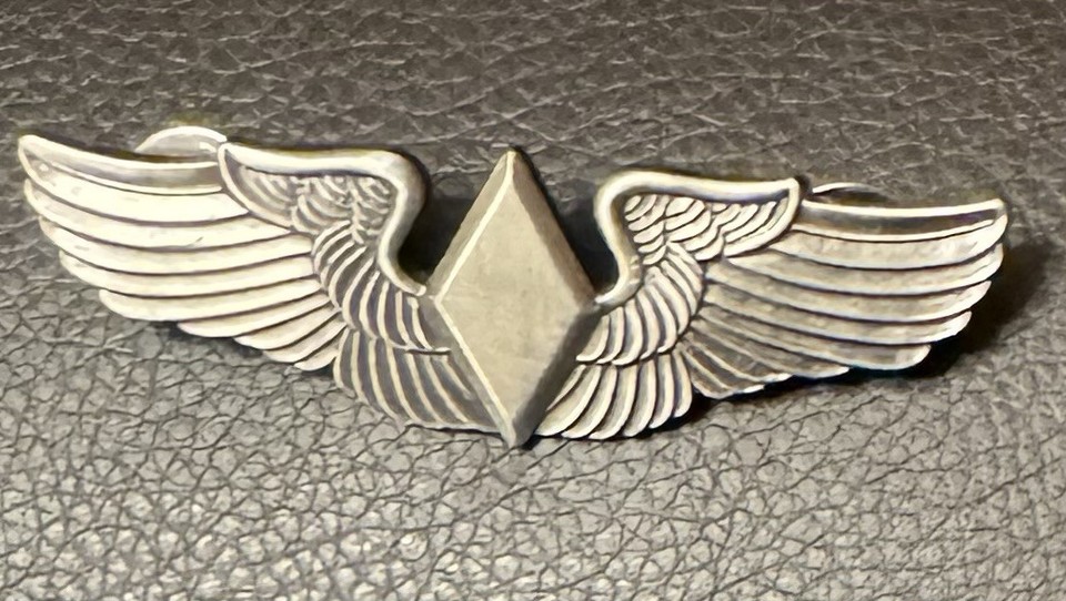Air Force Militaria Badge Winged Insignia Pin Diamond Center Metal 2 ...