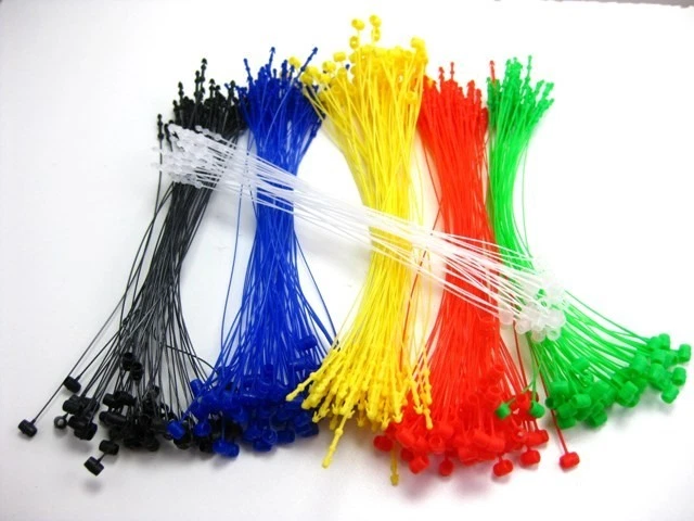 Plastic Tag Fastener