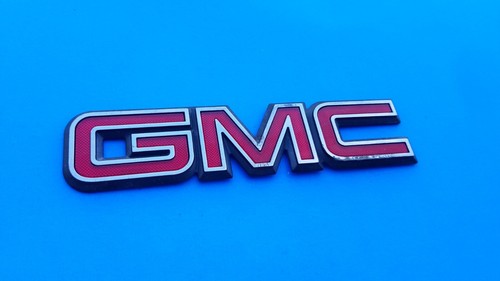 GMC YUKON SONOMA SIERRA TRUCK REAR LID EMBLEM LOGO BADGE SYMBOL USED ...
