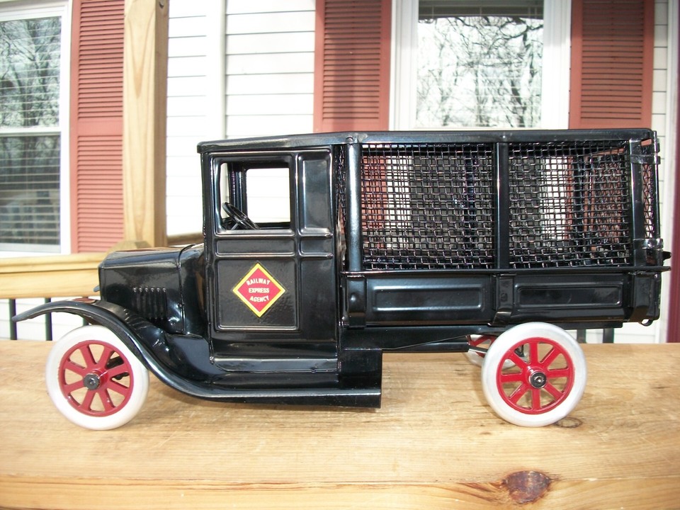 Buddy L T Reproduction Railway Express Agency Screen Side Ford Model T ...