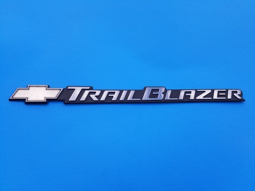 02 03 04 CHEVROLET TRAILBLAZER SIDE DOOR EMBLEM LOGO BADGE SYMBOL OEM ...