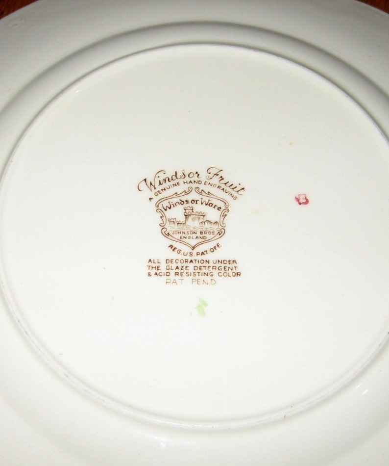 Johnson Brothers Windsor Ware “Windsor Fruit” Pattern Dishes Large Lot ...