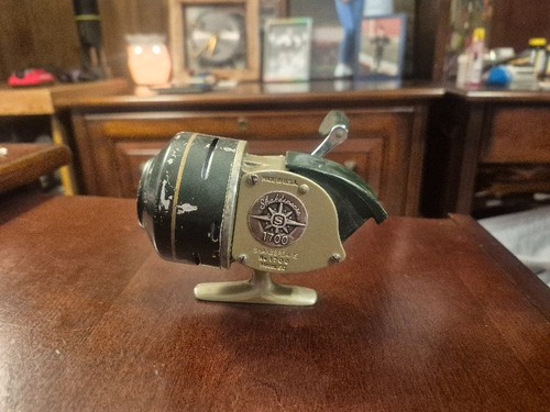 VINTAGE SHAKESPEARE Model 1700 EC Casting Reel | eBay