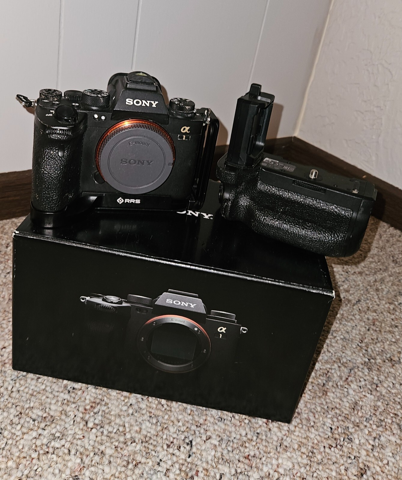 Sony A1 Mirrorless Camera with Battery Grip and (191 Shutter Actuations ...