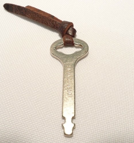 Authentic Vintage SINGER SIMANCO 96507 Key Sewing Machine Bentwood Case ...