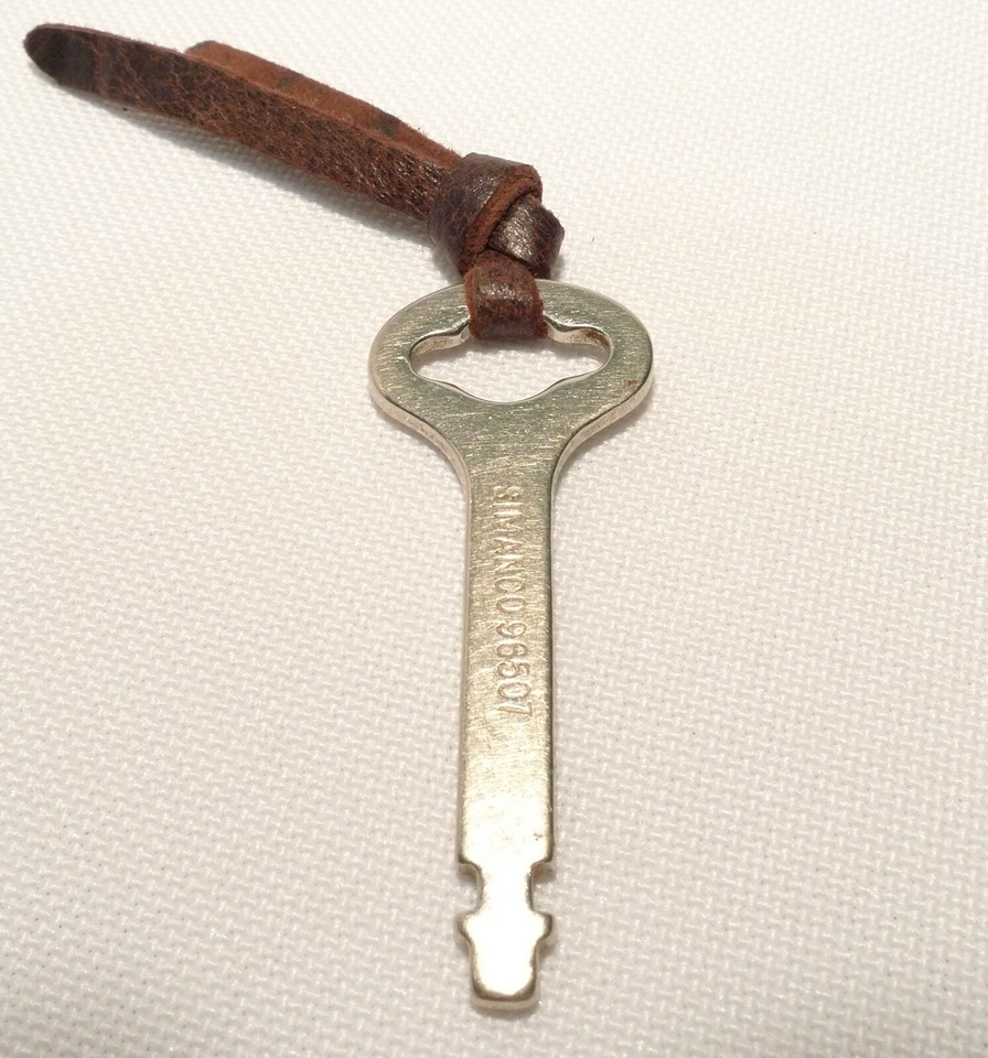 Authentic Vintage SINGER SIMANCO 96507 Key Sewing Machine Bentwood Case ...