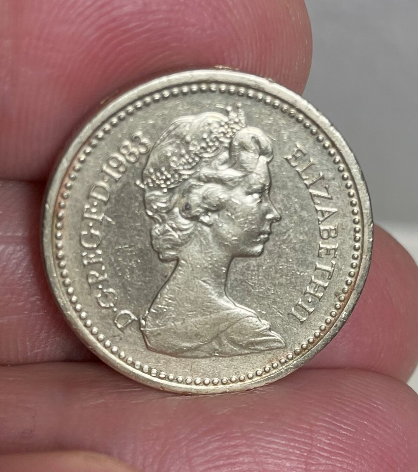 1983 One Pound coin error upside down rim Queen Elizabeth II rare | eBay