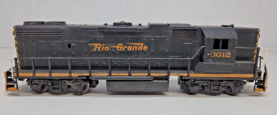 Life-Like HO Rio Grande GP-38-2 Powered Diesel Locomotive #3012 | eBay