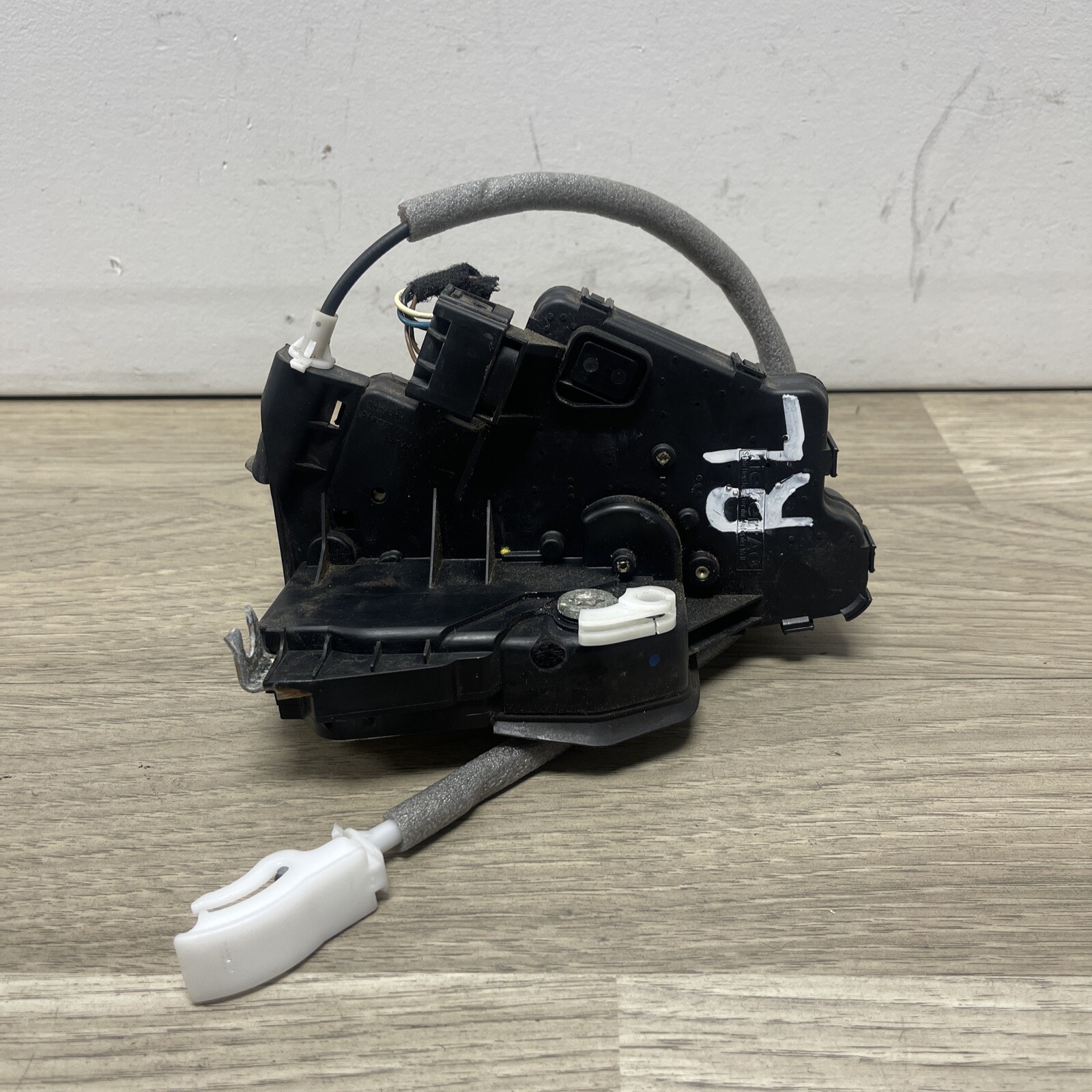 2001-2005 BMW 325i 330i Sedan Rear Door Latch Left Driver - 51227011245 ...