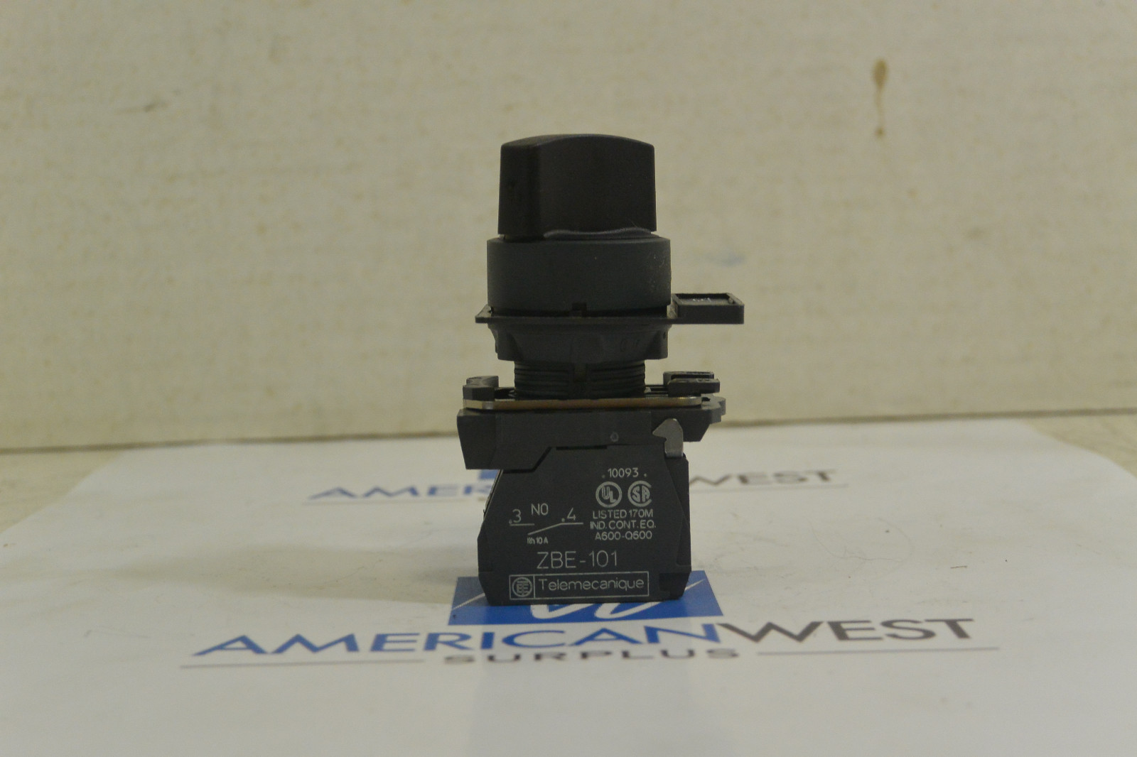 Telemecanique 2 Position Selector Switch with ZBE-101 Black Test Norm ...
