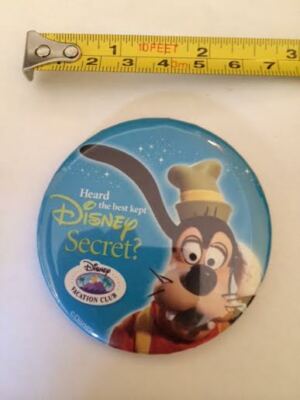 DISNEY VACATION CLUB "HEARD THE BEST KEPT SECRET?" GOOFY PINBACK PIN ...