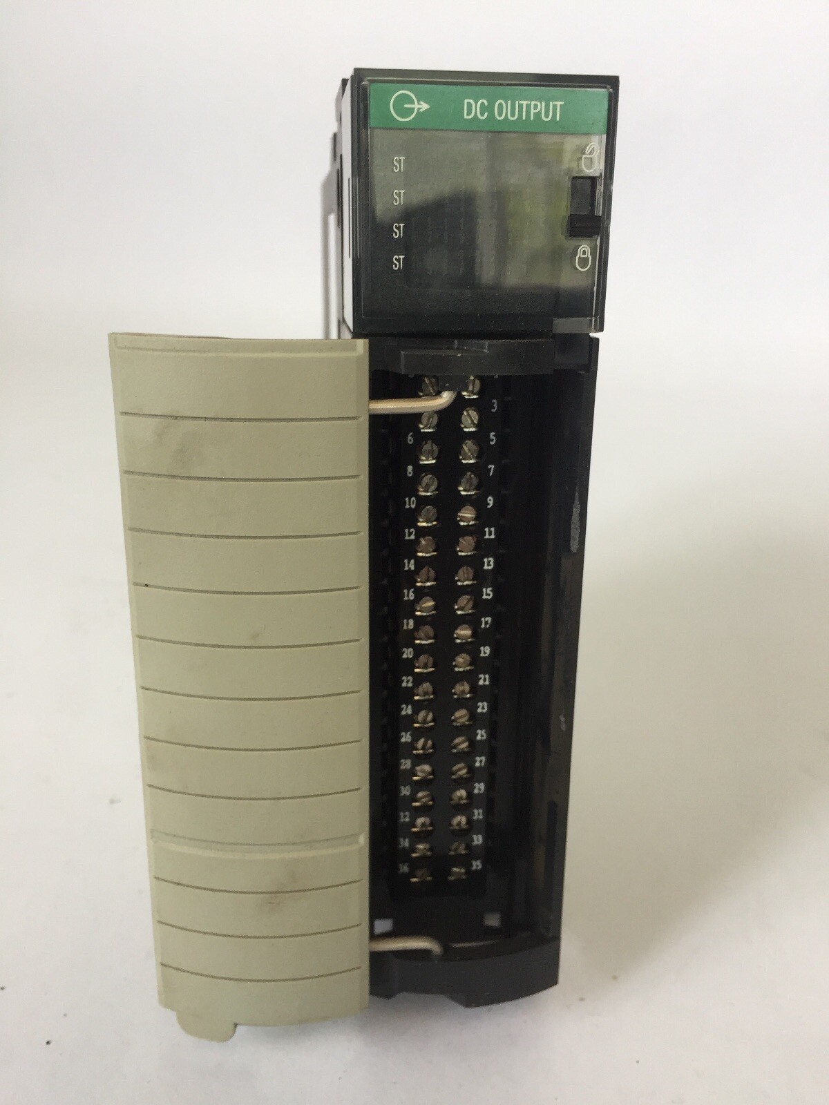 ALLEN BRADLEY 1756-0B32 DC OUTPUT SER A REV K01 DC OUT 32PT 24VDC | eBay