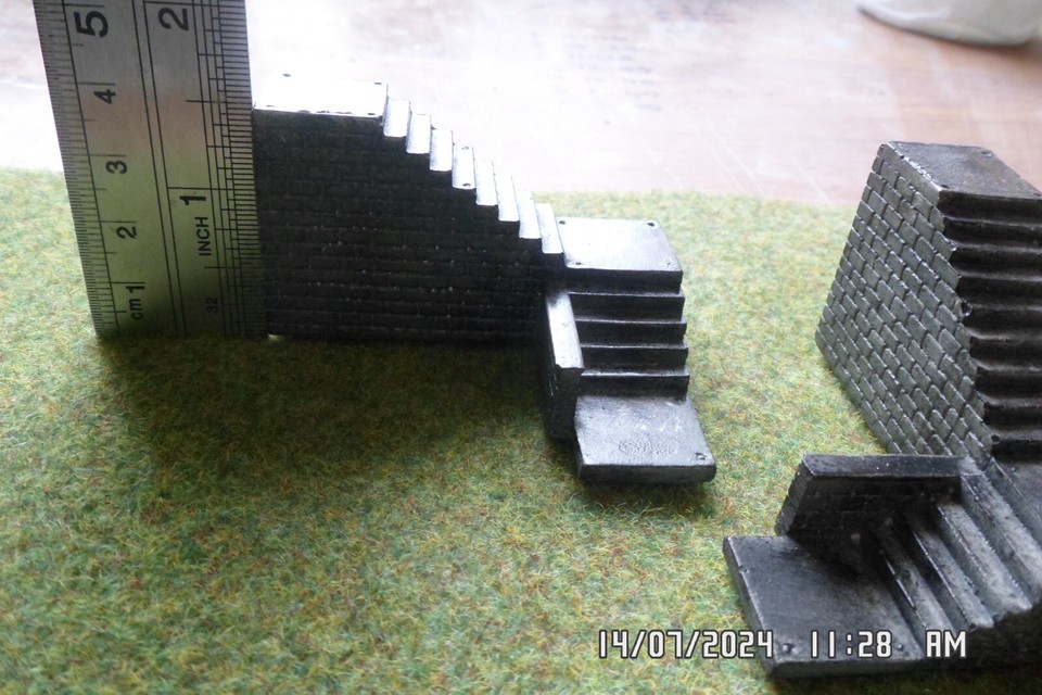 00 gauge platform steps x2 | eBay UK