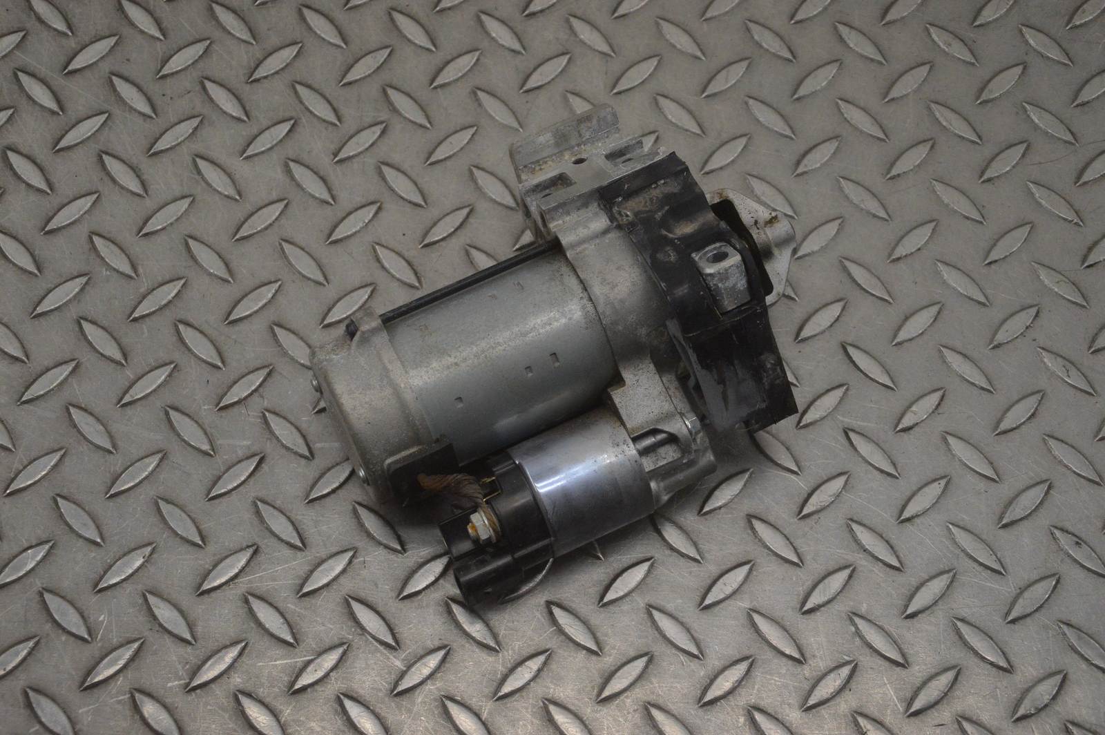 8687064 Engine Start / TE4380004911/12418687064/7138345 For BMW Serie ...