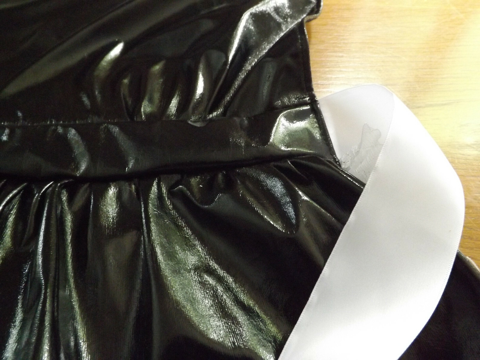 SISSY CD/ TV, FANCY DRESS, black pvc heart shaped pinafore one size ...