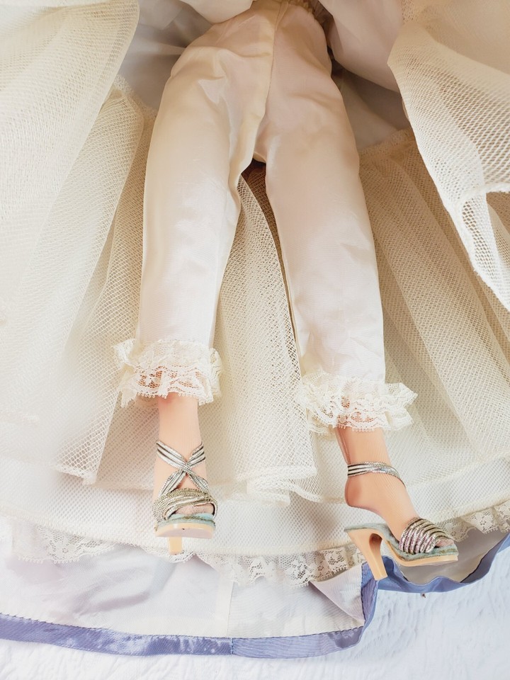 VTG NEW MADAME ALEXANDER 21" PORTRAIT DOLL CORNELIA #2212 /BOX /TAG | eBay