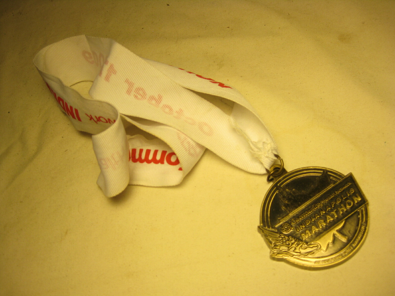 2009 Indianapolis Community Hospital Marathon Medal Medallion w ...
