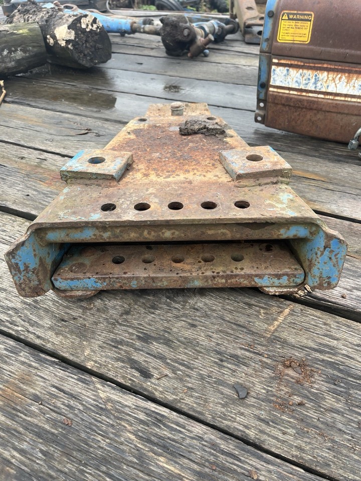 Ford Tractor Draw Bar Cradle Support Bracket Frame Drawbar 5000-7710 ...