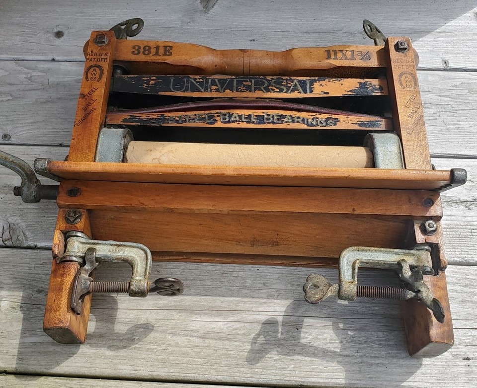 Horseshoe Brand Universal Clothes Wringer American Wringer Co. New York ...