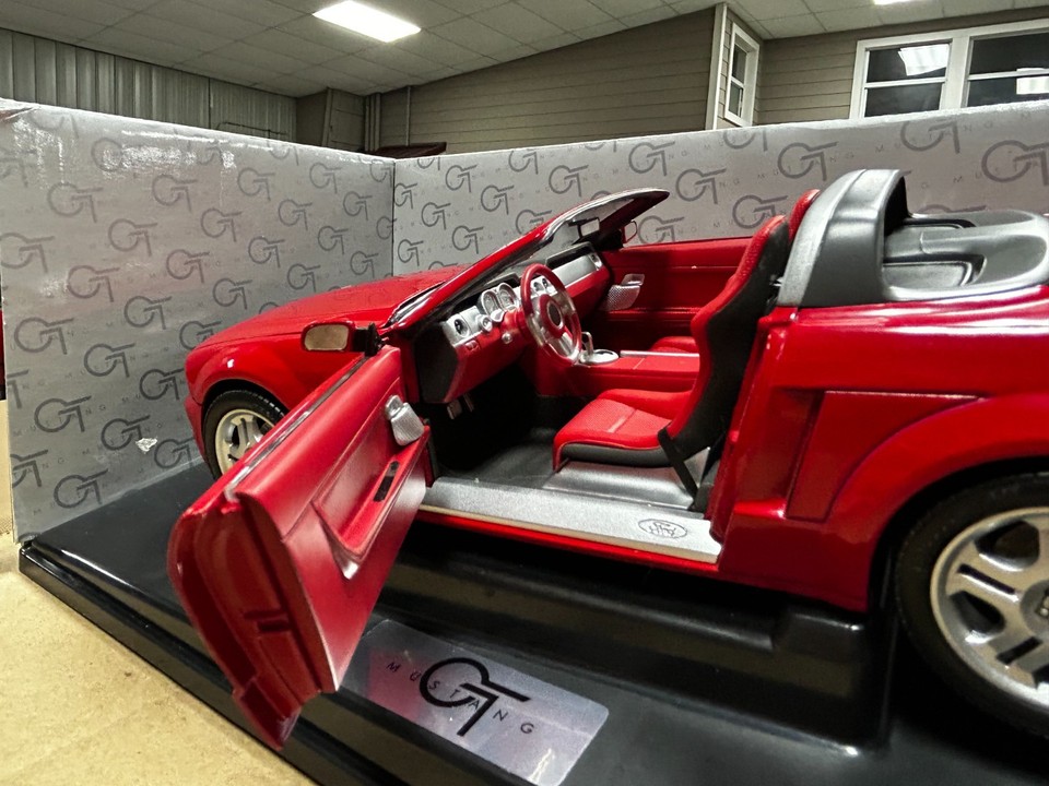 The Beanstalk Group Mustang GT Concept Car 1:18 Scale Model Die Cast ...