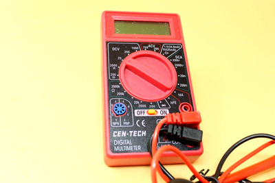 CEN-TECH 7 Function 90899 Digital Multimeter Battery Tester With Leads ...