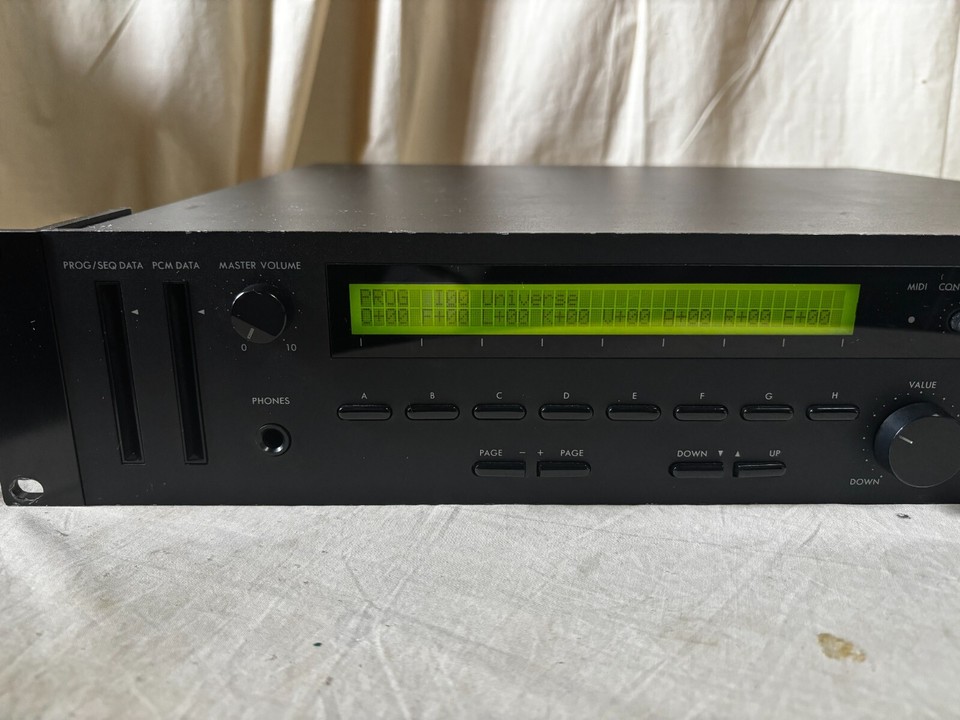 Korg M1R MUSIC WORKSTATION rack-mount module of M1 New internal battery ...