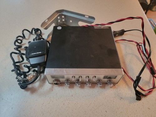 Radio Shack Classic TRC-444 - 40 Channel - 2 Way CB Radio Transceiver ...