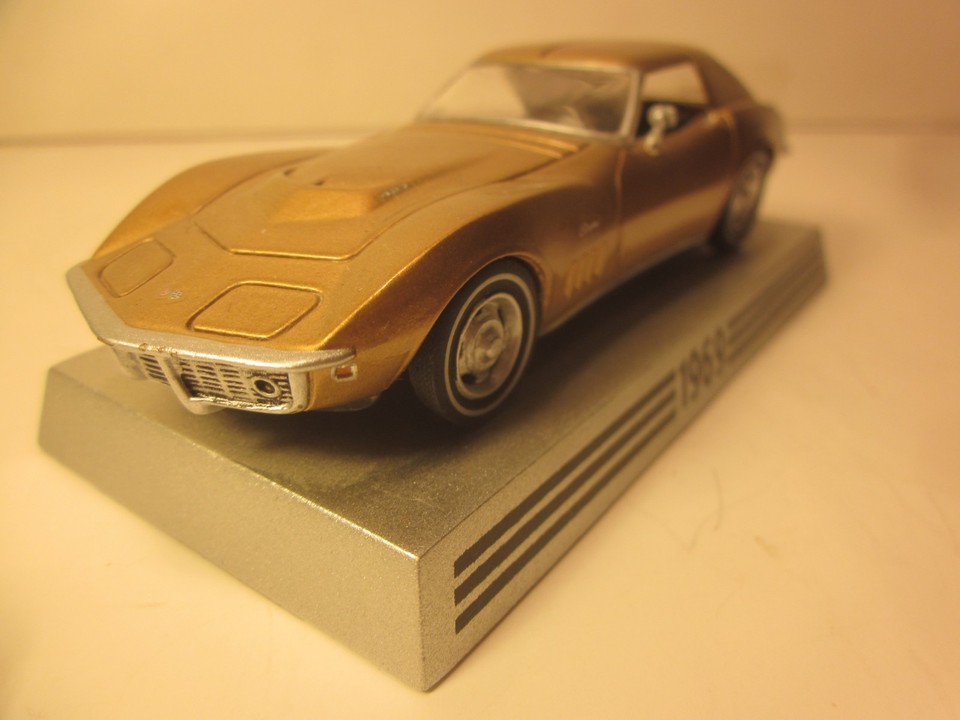 DANBURY MINT 1/43 DIECAST CORVETTE, 1969 GOLD 435 HP COUPE 50th ANNIV ...