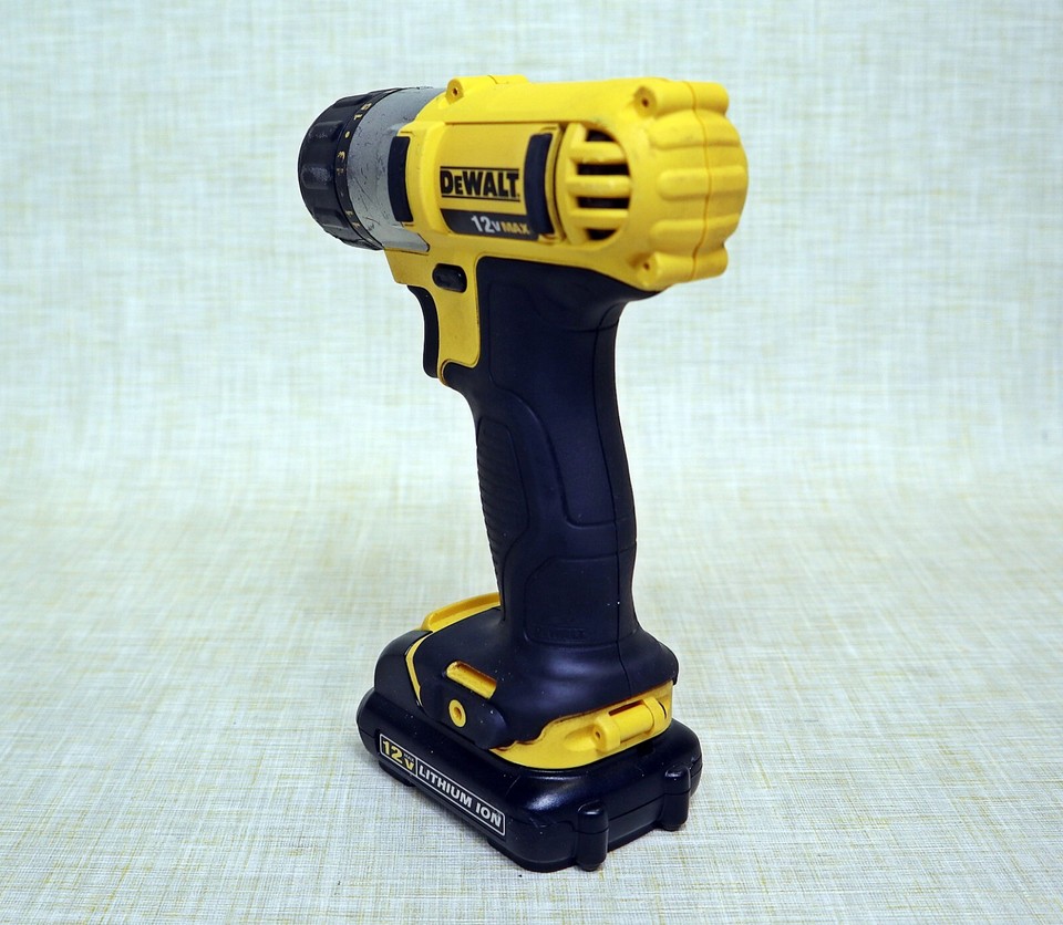 DeWALT DCF610 Cordless 12V Screwdriver with battery | eBay