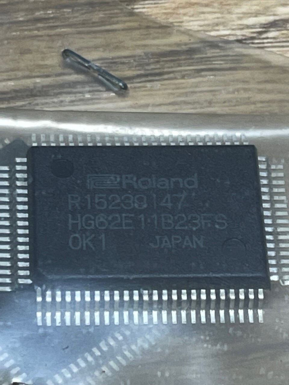 Roland synthesizer gate array chip 15239147 JD-800, JV-80, JV-30, E-15 ...
