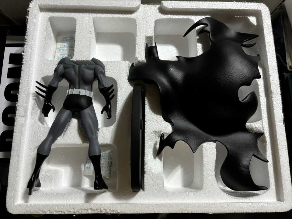 Batman Black and White Statue by Norm Breyfogle DC Comics 0465/5000 | eBay