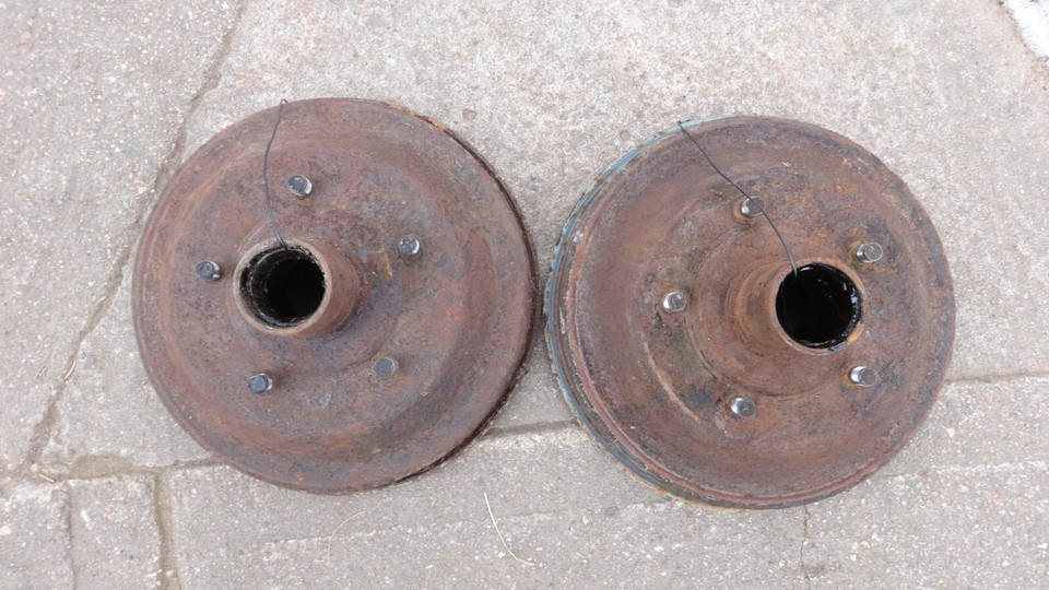 1928 1931 Model A Ford FRONT BRAKE DRUMS / HUBS Original pair 1929 1930 ...