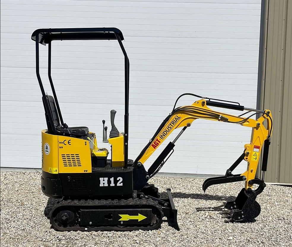 AGT 13.5HP Briggs & Stratton Engine H12 Mini Excavator 65" Max Digging ...