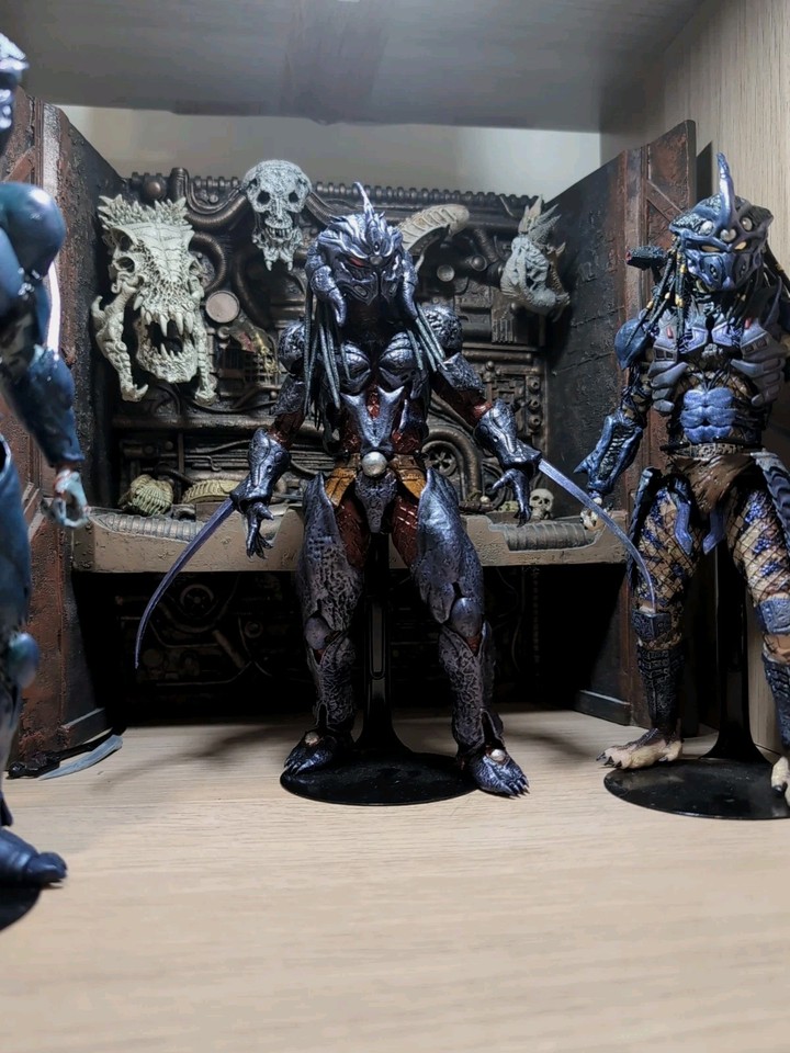 Custom Neca scale ZOANOID Guyver PREDATOR Armor set PAINTED | eBay