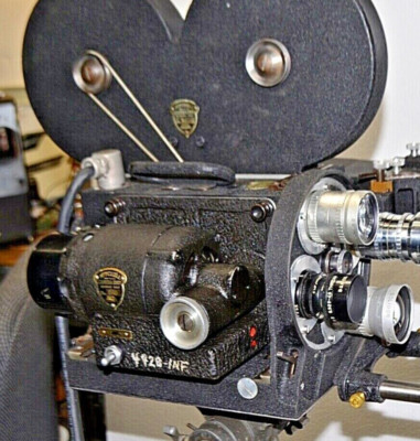 MITCHELl 16mm Pro Motion Picture Camera with accessories reconditioned ...