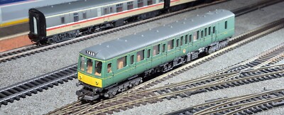 Lima 205137 BR Class 117 3 Car DMU in BR Green Livery, Excellent, Boxed ...