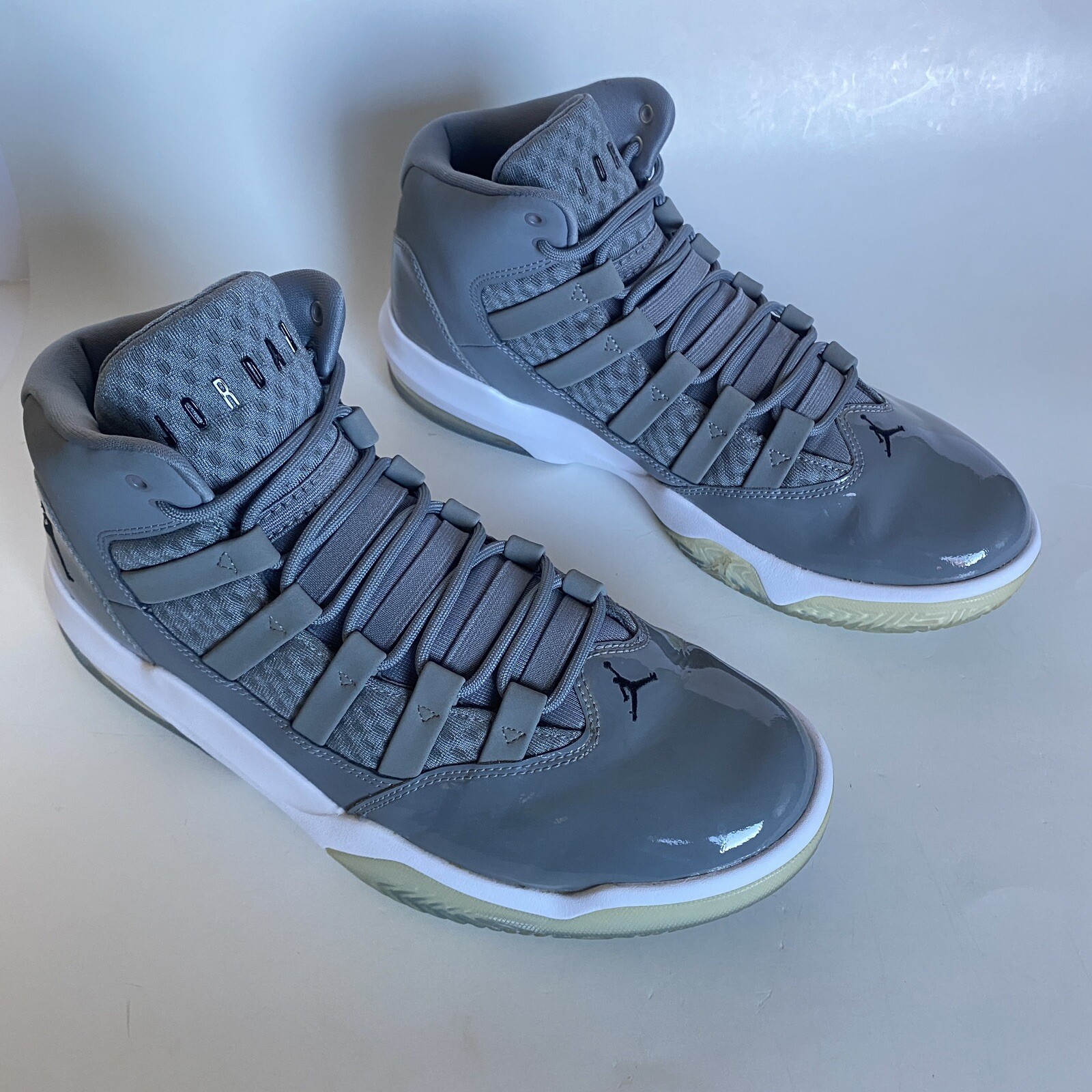 Nike Air Jordan Max Aura AQ9084-010 "Cool Grey" Baske… - Gem