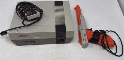 Nintendo NES Console W/ Controller And Zapper NES-001 Turns On | eBay
