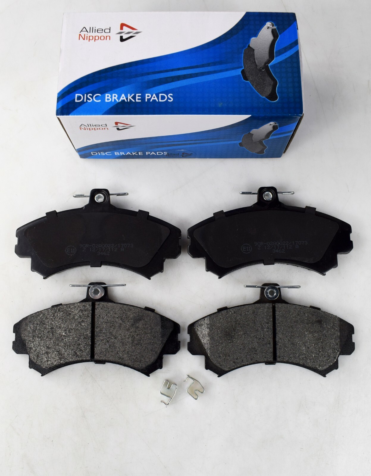 FRONT BRAKE PADS MITSUBISHI CARISMA PROTON VOLVO S40 V40 1.6 1.9 1.8 2. ...