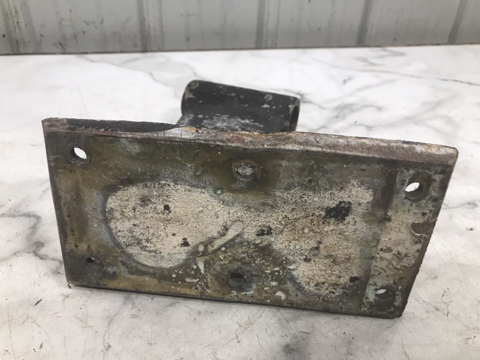 90 Sea Ray 310 Boat MerCruiser 7.4 L Inboard propeller shaft holder ...